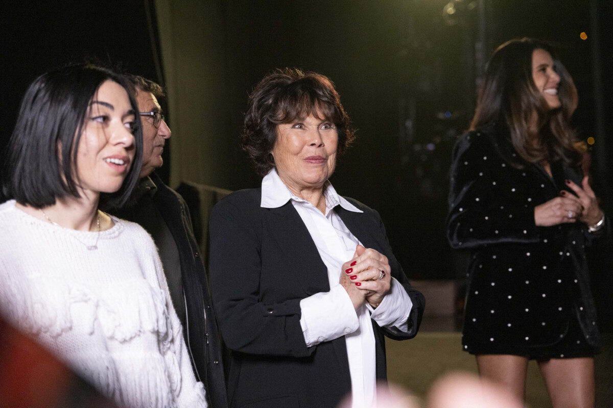 Photo : Exclusif - La maman de Karine Ferri Helena - Backstage ...