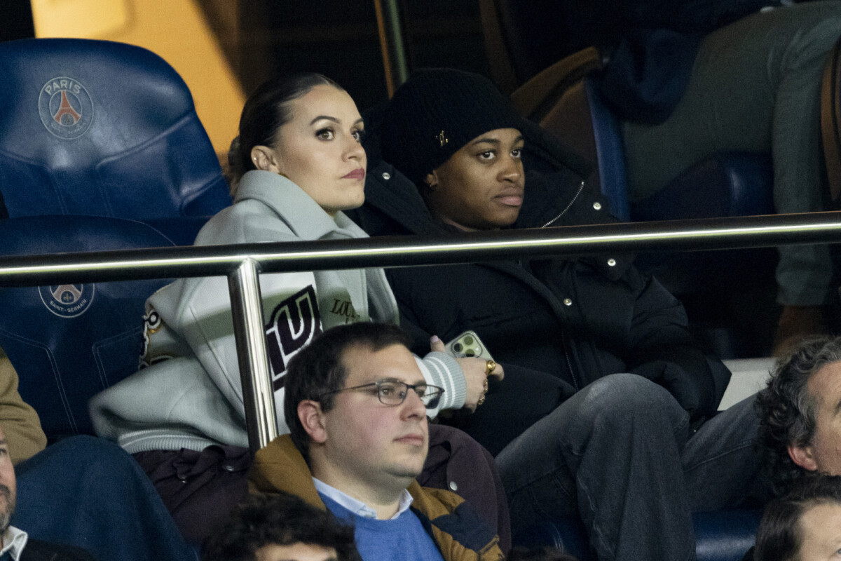 Photo : Marie-Antoinette Katoto - Célébrités dans les tribunes du match ...