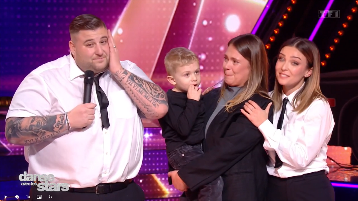 Photo : Voir Nico Capone etre soutenu par sa famille l'a ému. Un membre ...