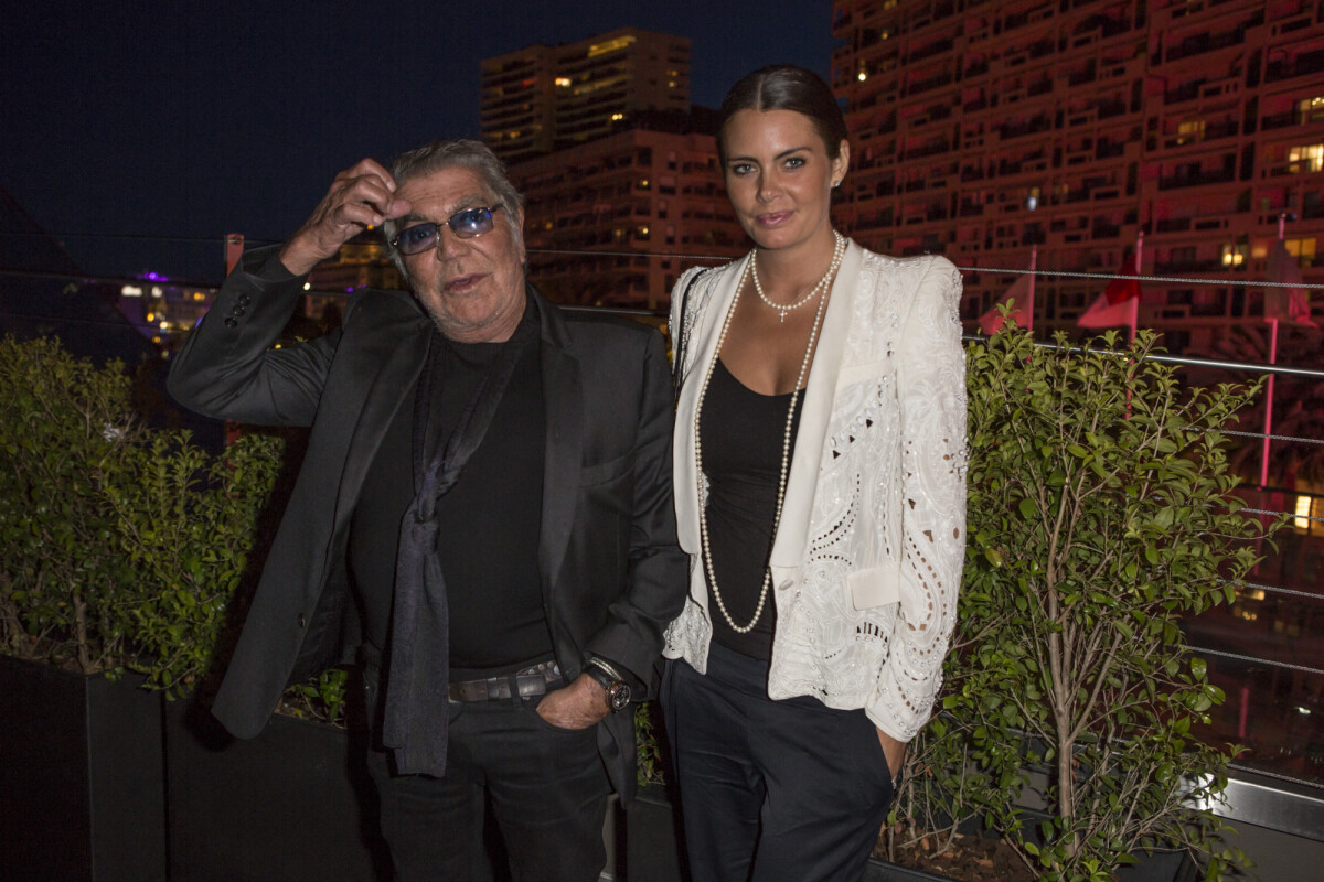 Photo : Roberto Cavalli et sa compagne Sandra Nilsson assistant au gala ...
