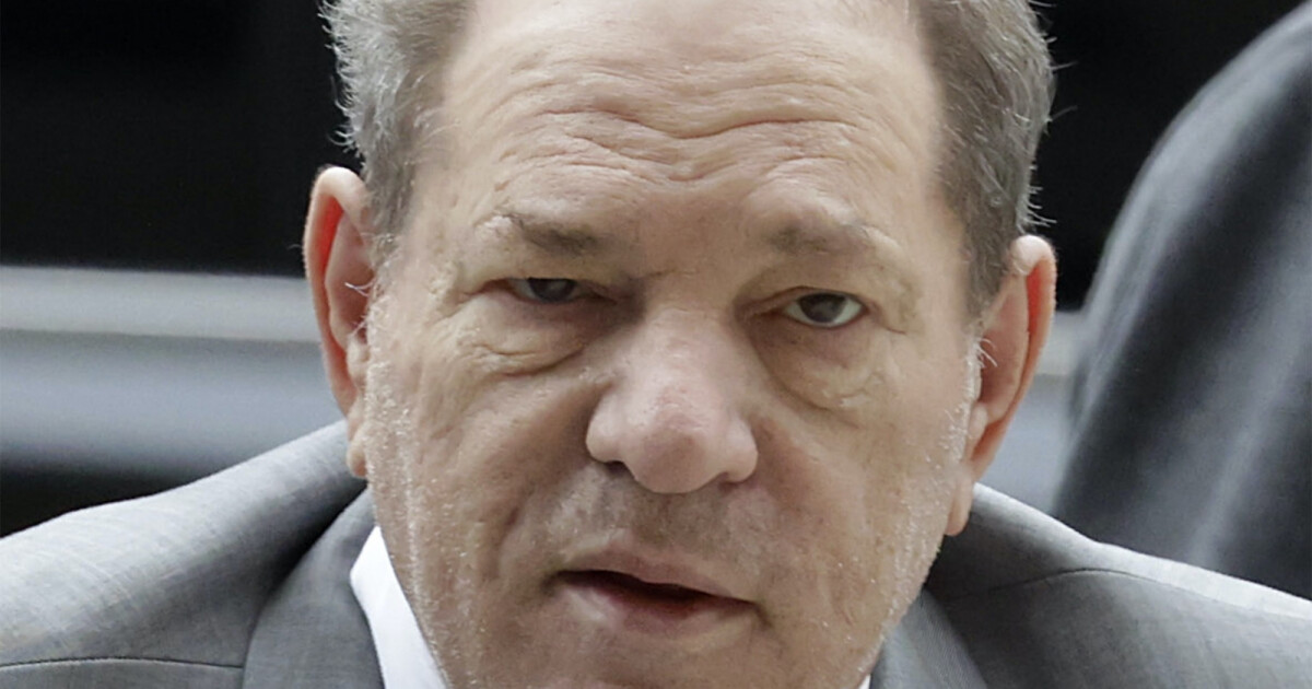 Les "survivantes" de Harvey Weinstein outrées après l'annulation de sa ...
