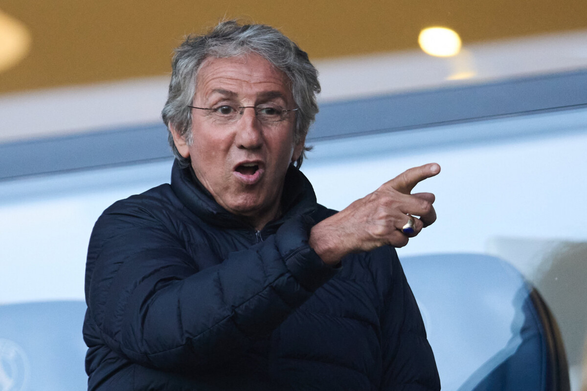 Photo : Richard Anconina - Célébrités dans les tribunes du match de ...