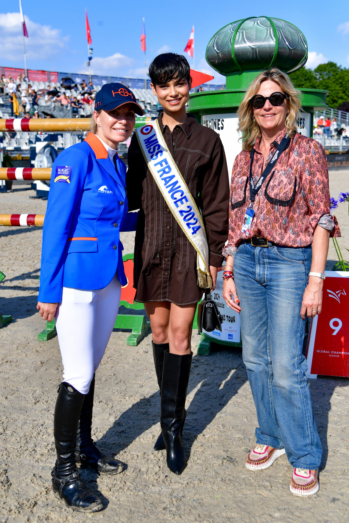 Photo : Edwina Tops-Alexander, Eve Gilles, miss France 2024 et Virginie ...
