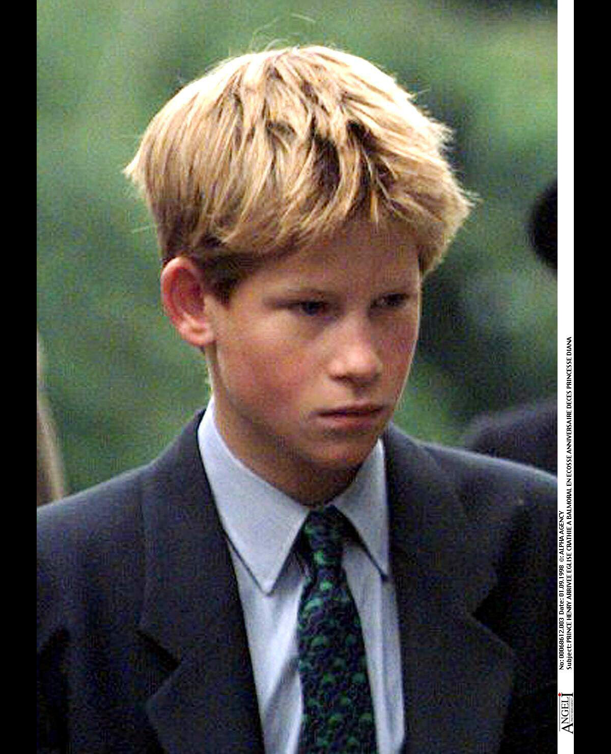 Photo : Prince Harry - Eglise Crathie à Balmoral en Ecosse pour l ...