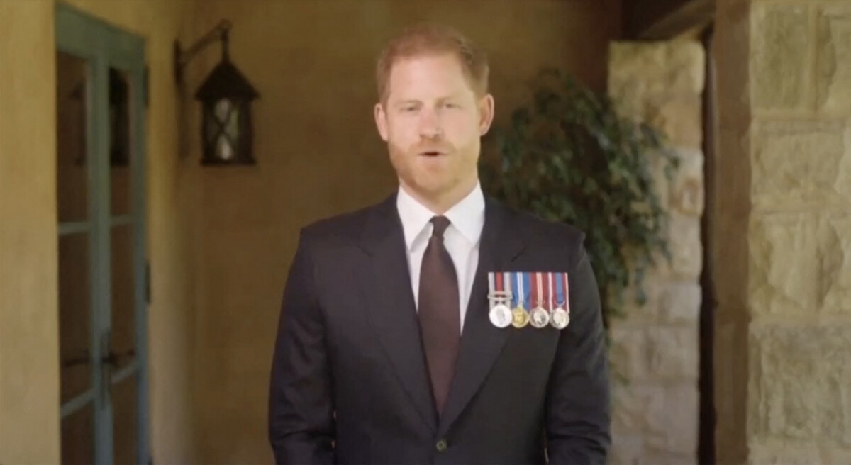 Photo : Le prince Harry, duc de Sussex, a honoré son amie le sergent de ...