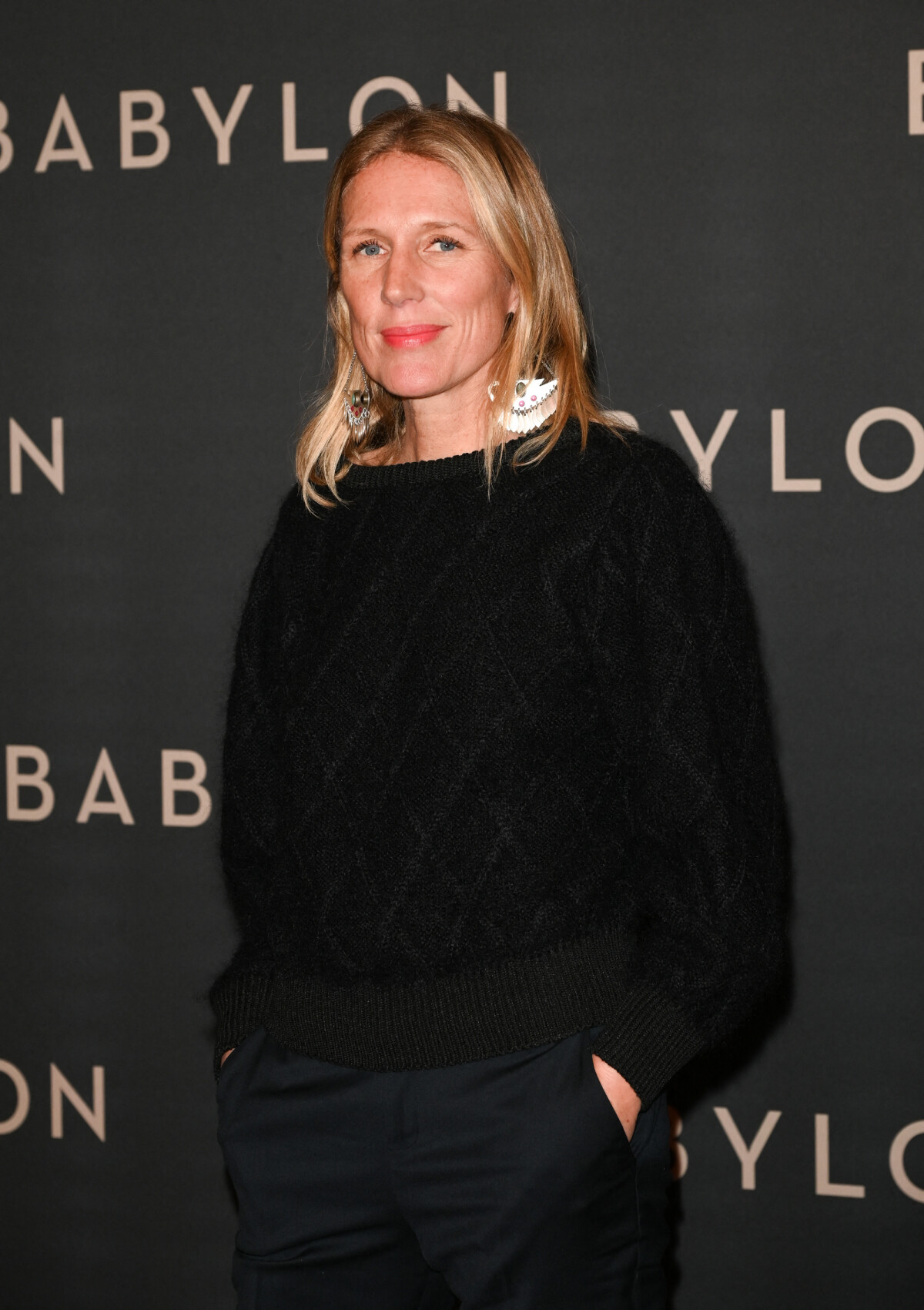 Photo : Agathe Lecaron à la première du film "Babylon" au cinéma Le Grand Rex à Paris, France ...