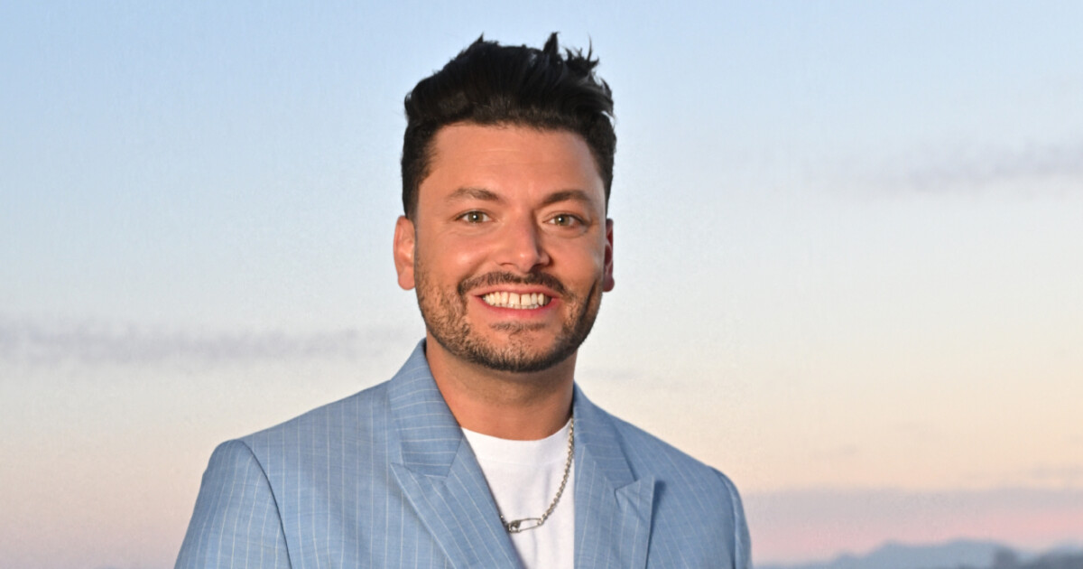 Kev Adams réunit plusieurs humoristes dans le Sud : son gros projet ...