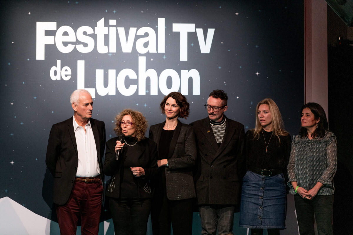 Photo : De gauche à droite : le journaliste français Daniel Leconte, la ...