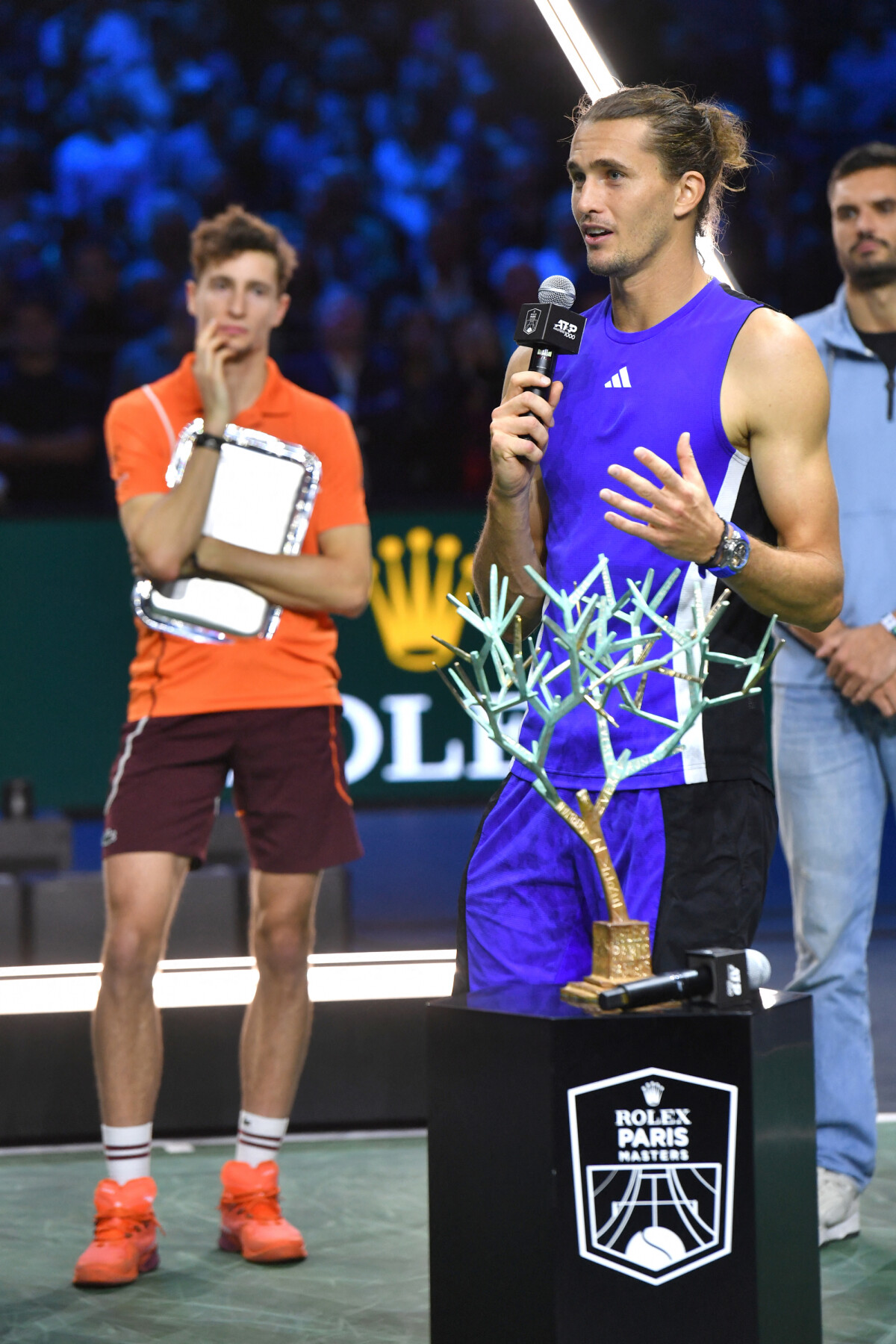 Photo : Ugo Humbert s'est consolé dans les bras de sa compagne Alexander Zverev - Alexander ...