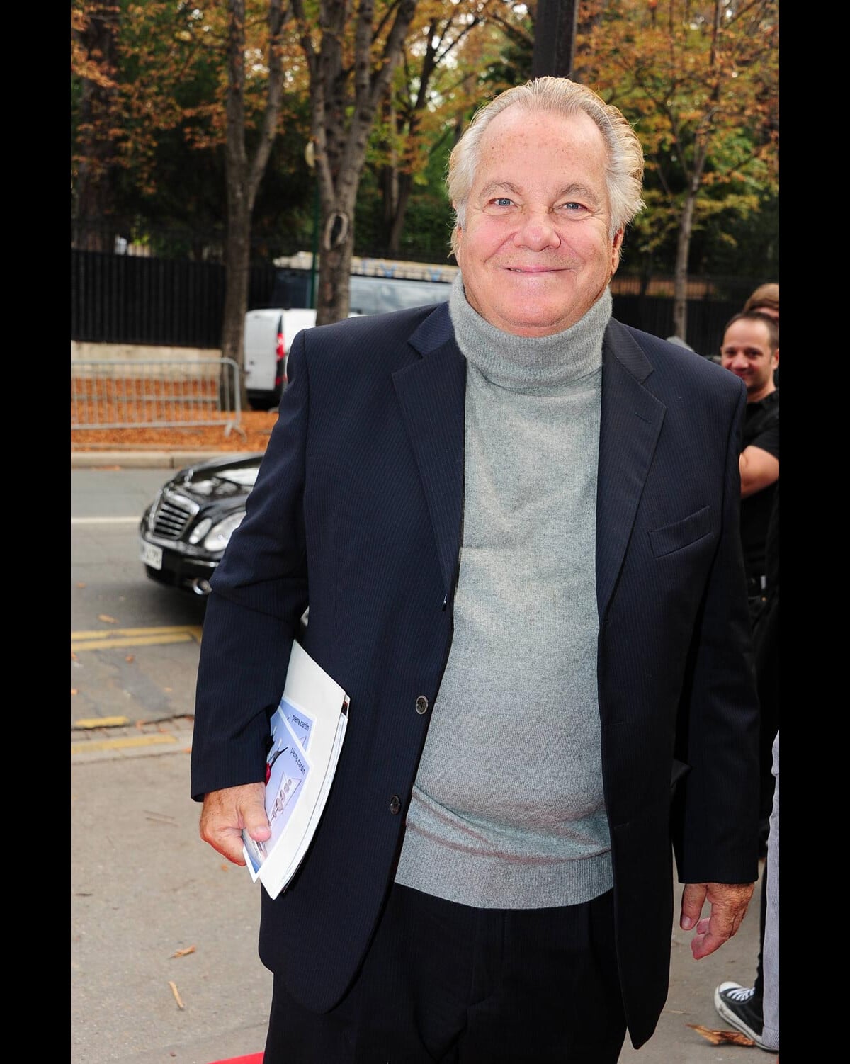 Photo : Massimo Gargia lors du Défilé Pierre Cardin à l'Espace Pierre ...