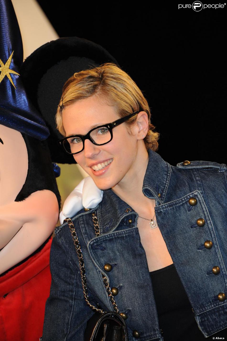 Lorie lors du Festival des moments magiques de Disney au Disneyland ...