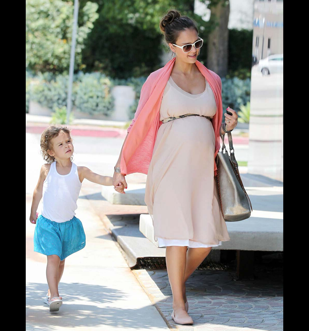 Photo : Honor et sa maman Jessica Alba, à Los Angeles, le 8 juillet ...