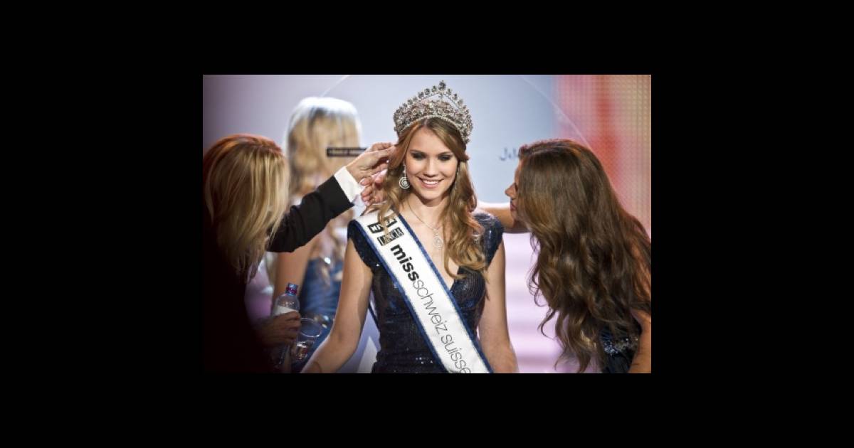 Kerstin Cook, Miss Suisse 2011, lors de son élection. - Purepeople