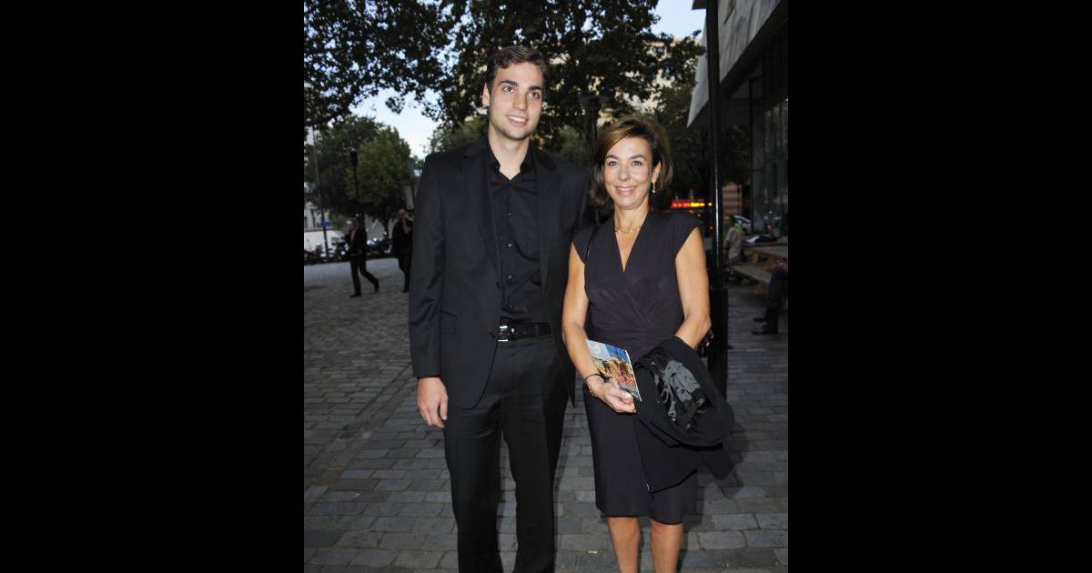 Valentin Livi, fils d'Yves Montand, et sa mère Carole Amiel, lors de la ...