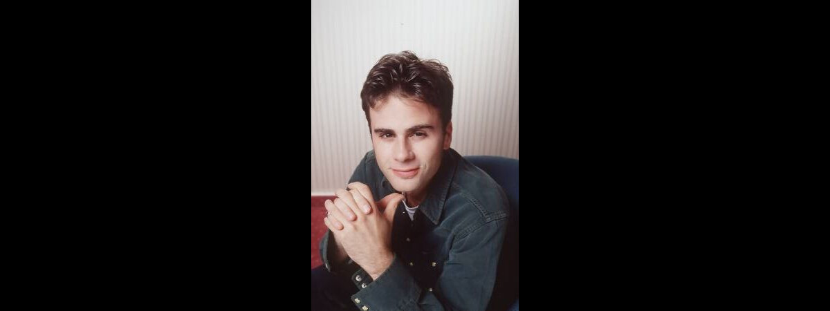 Photo : Jamie Walters alias Ray Pruit à l'époque de Beverly Hills ...