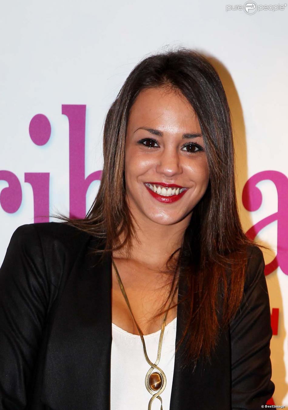 Alice Belaïdi à l'avant-première des Tribulations d'une caissière, à ...