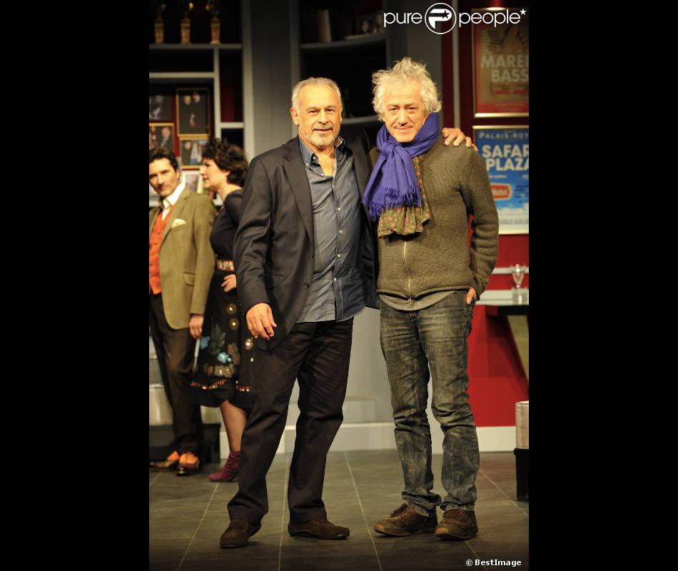 Jean-Luc Moreau aux côtés de Francis Perrin au théâtre des Nouveautés à ...