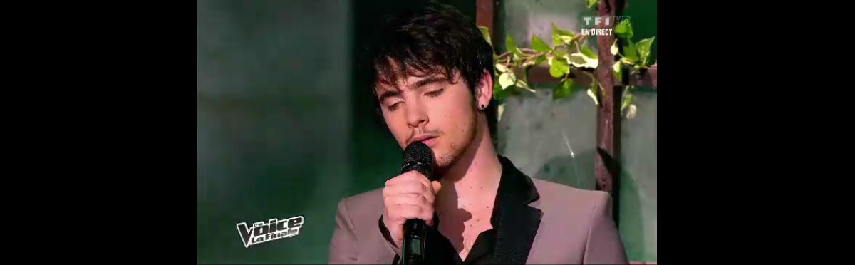 Photo : Prestation de Louis dans The Voice, samedi 12 mai 2012 sur TF1 ...