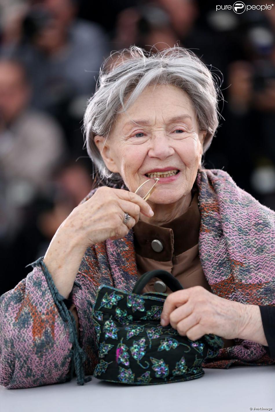 Emmanuelle Riva lors du photocall de Amour, durant le Festival de ...