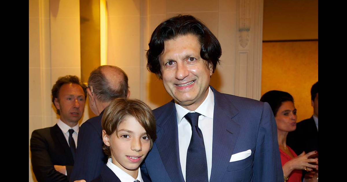 L'homme d'affaires Robert Agostinelli et son fils lors du Déjeuner ...