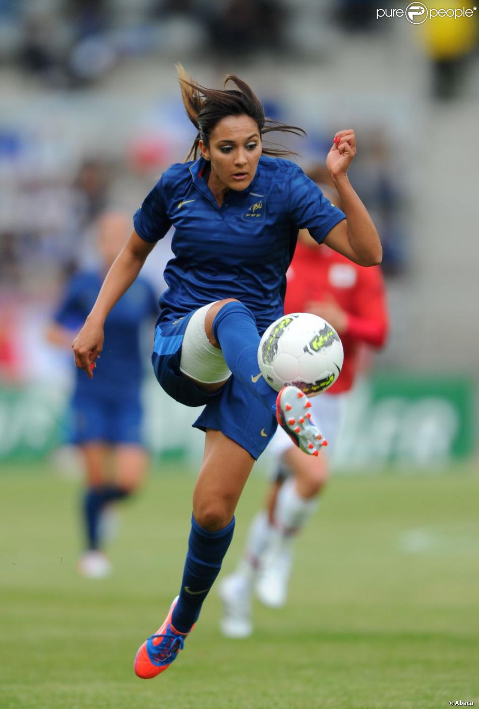 Louisa Necib lors du match entre la France et le Japon (2-0) le 19 ...