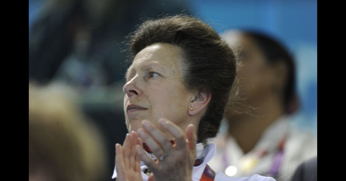 La princess Anne durant les finales de natation lors des Jeux ...