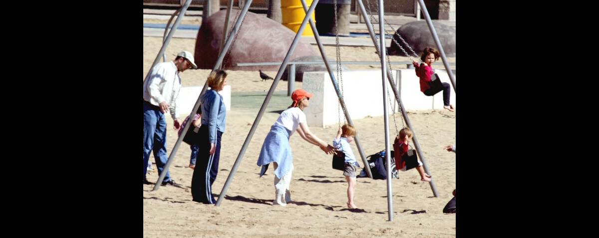 Photo : Jodie Foster en famille avec ses fils et Cydney Bernard en2002 ...