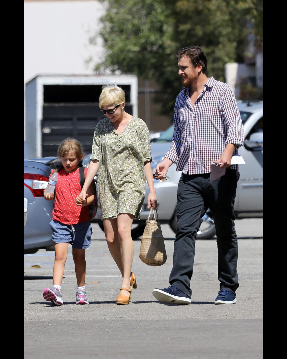 Photo : Michelle Williams et Jason Segel vont chercher Matilda à Los ...