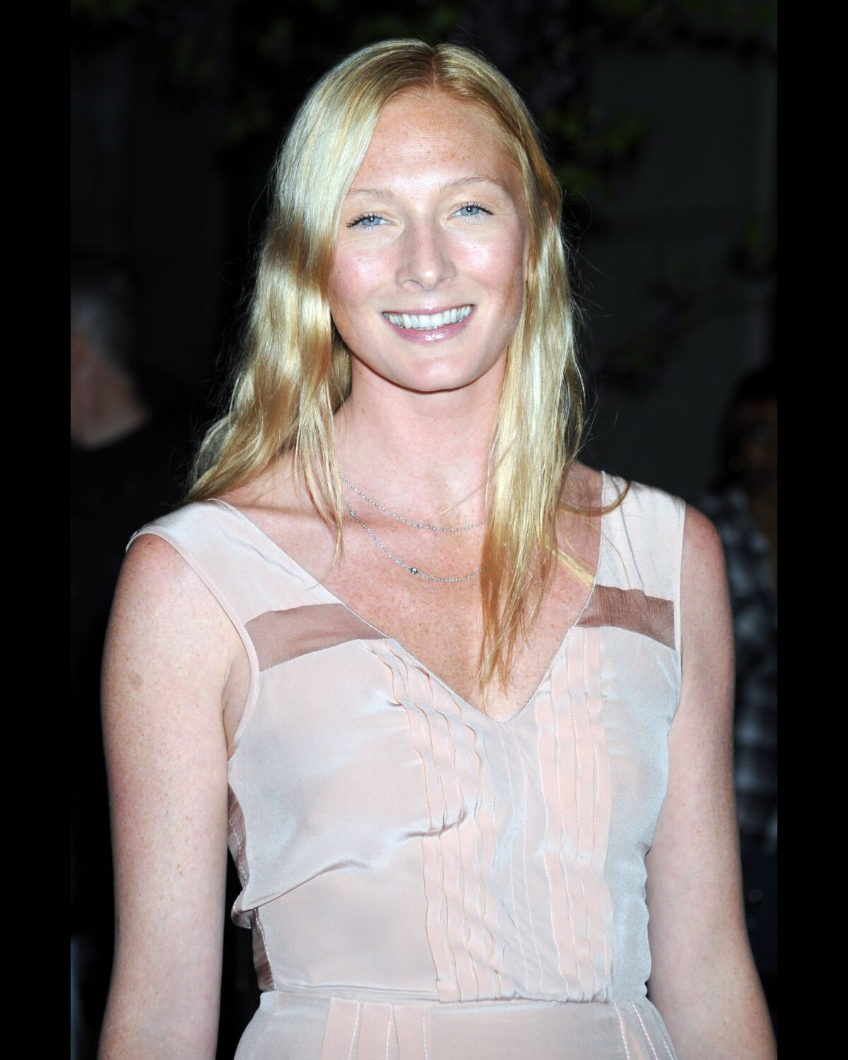 Photo : Maggie Rizer lors de la projection du film The Lucky One au ...