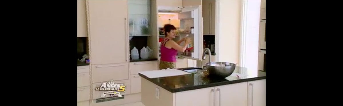 Photo : Fred s'enèrve dans les Anges de la télé-réalité 5, jeudi 28 ...