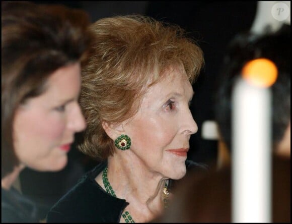Photo : Nancy Reagan en 2005. - Purepeople