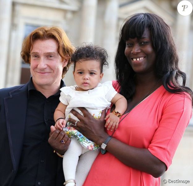Thierry Frémont: Heureux médaillé avec sa jolie compagne Gina et leur ...