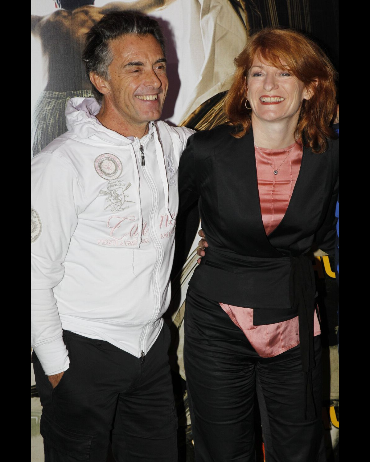 Photo : Gérard Holtz et sa compagne Muriel lors de l'avant-première de ...