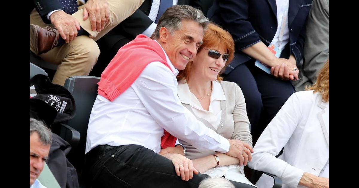 Roland-Garros 2013 : Gérard Holtz et Muriel, amoureux comme des ados ...
