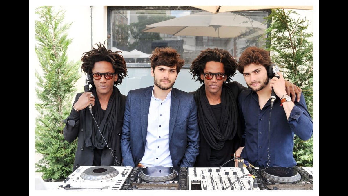 Photo : William Wilson Doppelganger et Adrien Anthony Les Jumeaux lors ...
