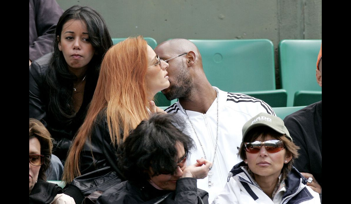 Photo : Nicolas Anelka, pause caline avec sa femme Barbara lors du ...