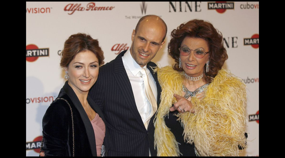 Photo : Sasha Alexander Ponti, Edoardo Ponti et Sophia Loren lors de la ...
