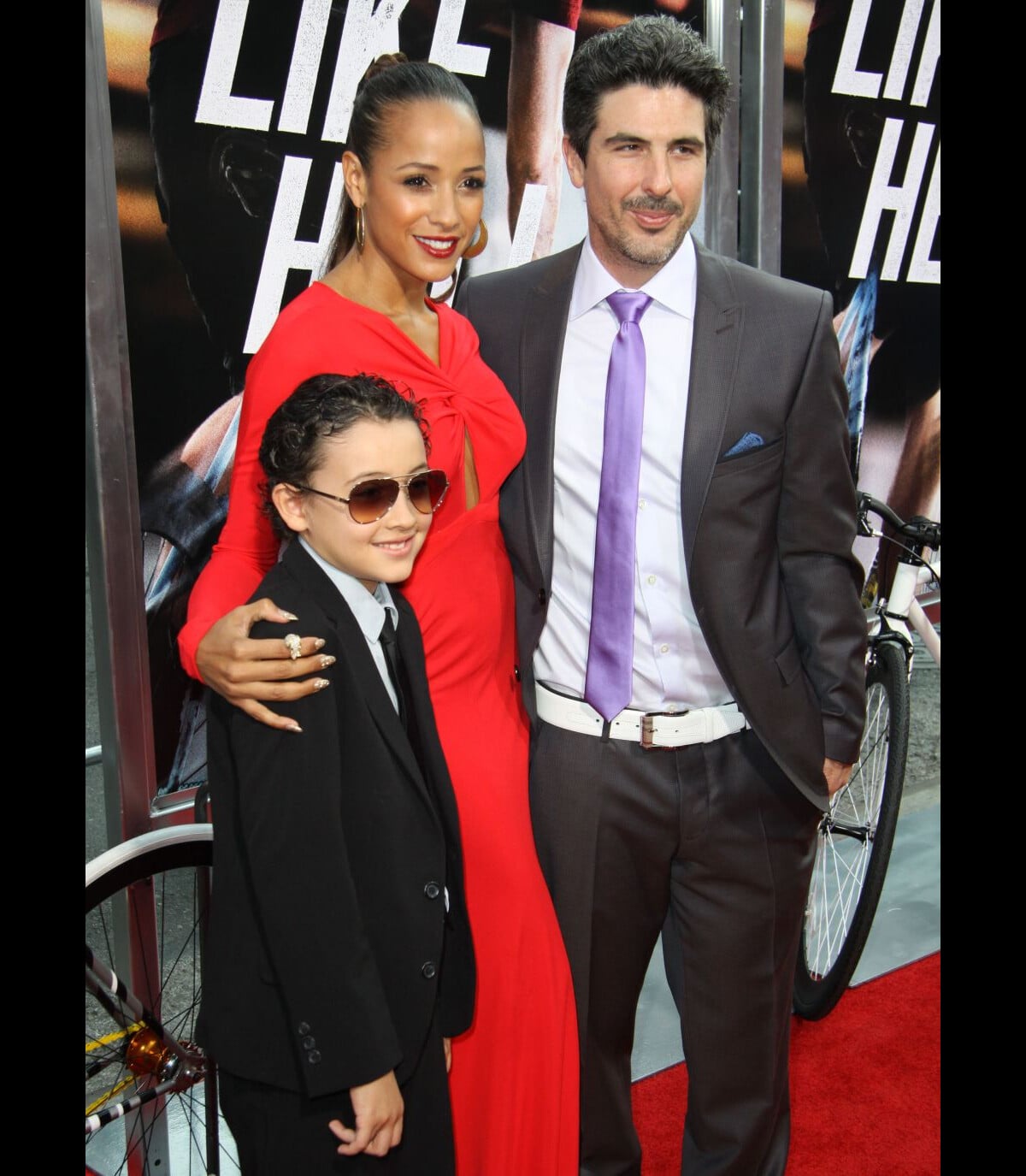 Photo : Dania Ramirez avec son mari Bev Land et le fils de ce dernier ...