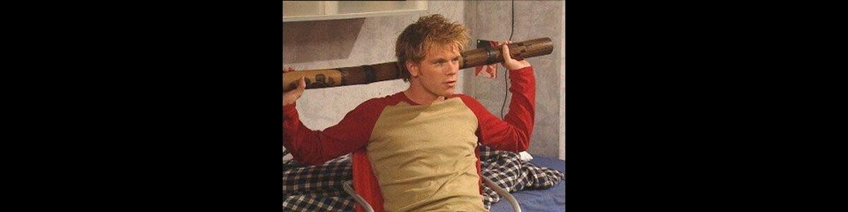 Photo : Frank Geney, star de la sitcom Le Groupe, en 2001. - Purepeople