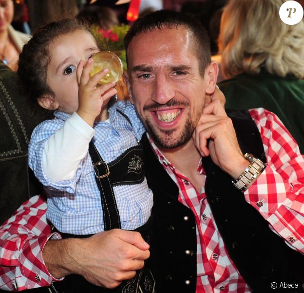 Franck Ribéry : Papa heureux avec ses enfants pour fêter la bière à ...