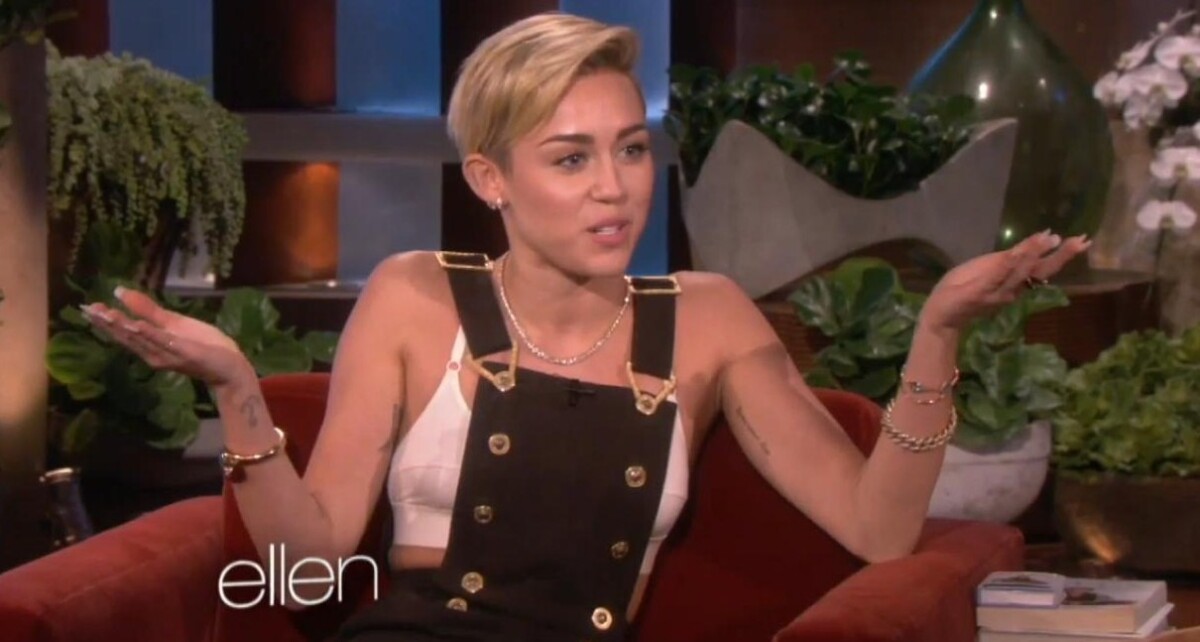 Photo : Miley Cyrus sur le plateau de l'émission d'Ellen DeGeneres, le ...