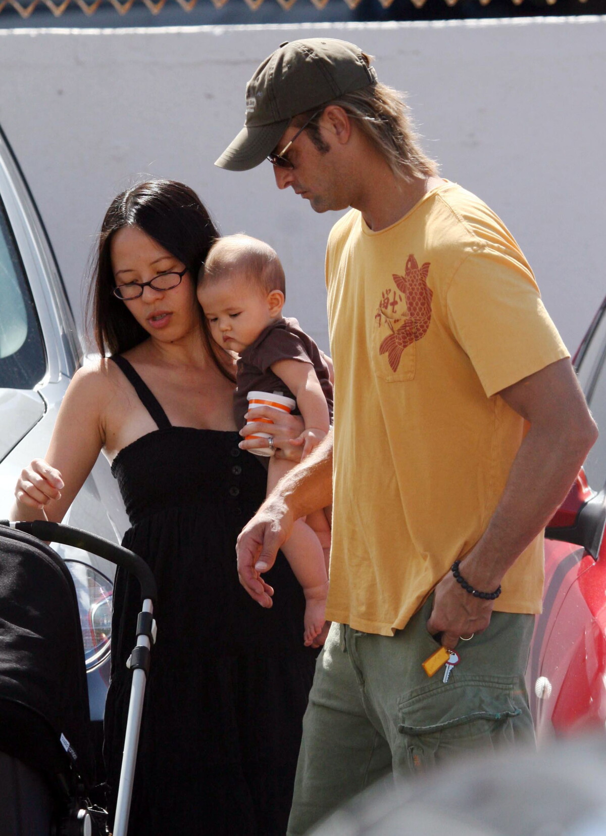 Photo : Josh Holloway avec sa femmee Yessica et leur fille, à Hawaii ...