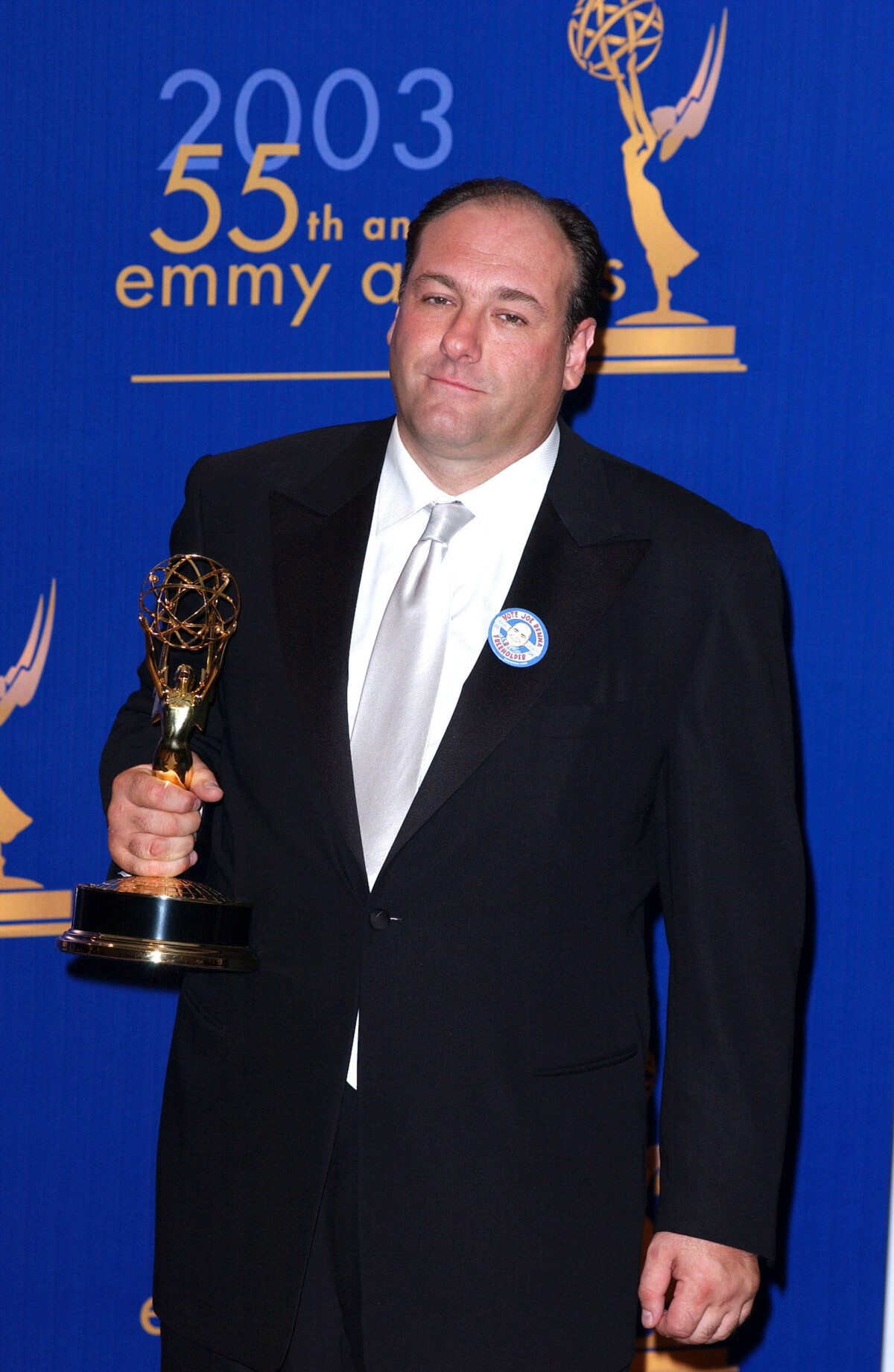Photo : James Gandolfini lors des Emmy Awards, en septembre 2003. L ...