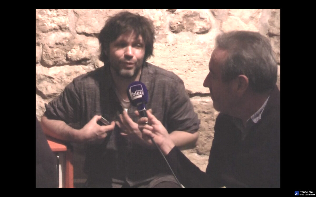 Photo : Pascal Humbert et Bertrand Cantat (Détoit) dans la cave où ils ...