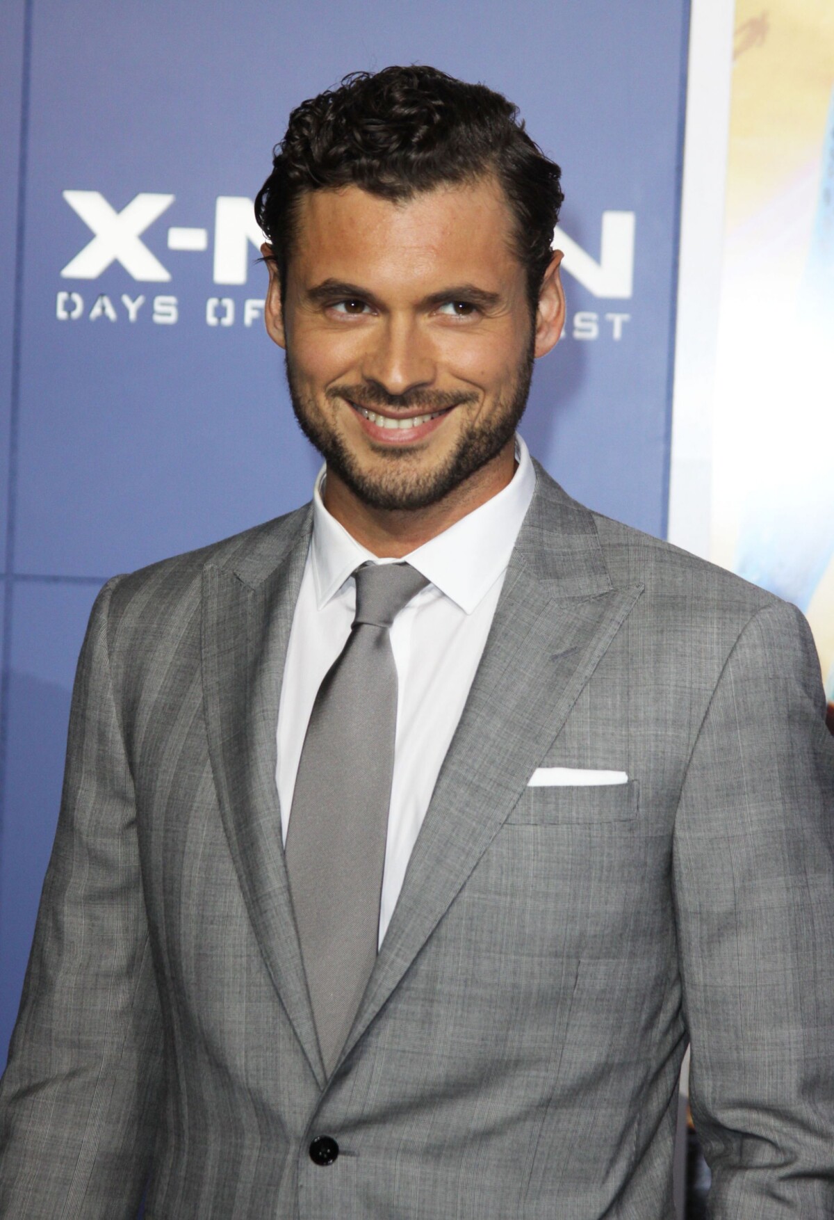 Photo : Adan Canto à la première du film "Days of Future Past" au ...