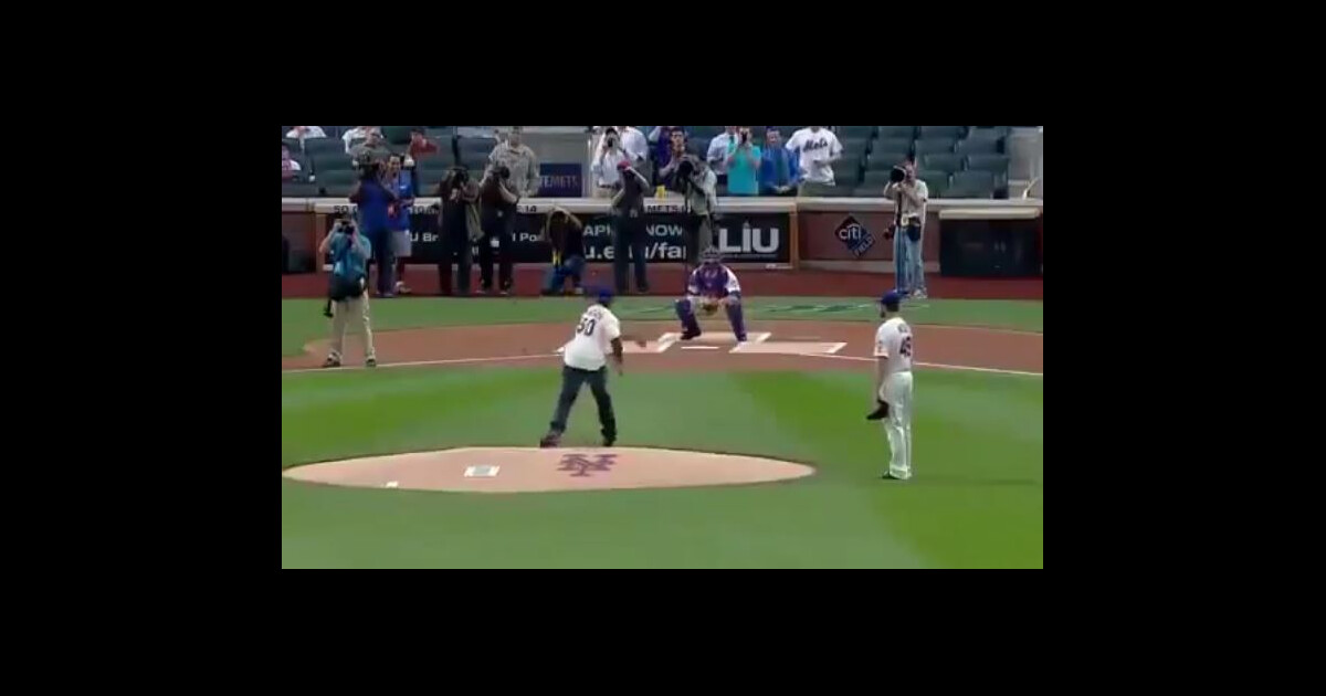 50 Cent : Son lancer de baseball raté fait le tour du web - Purepeople