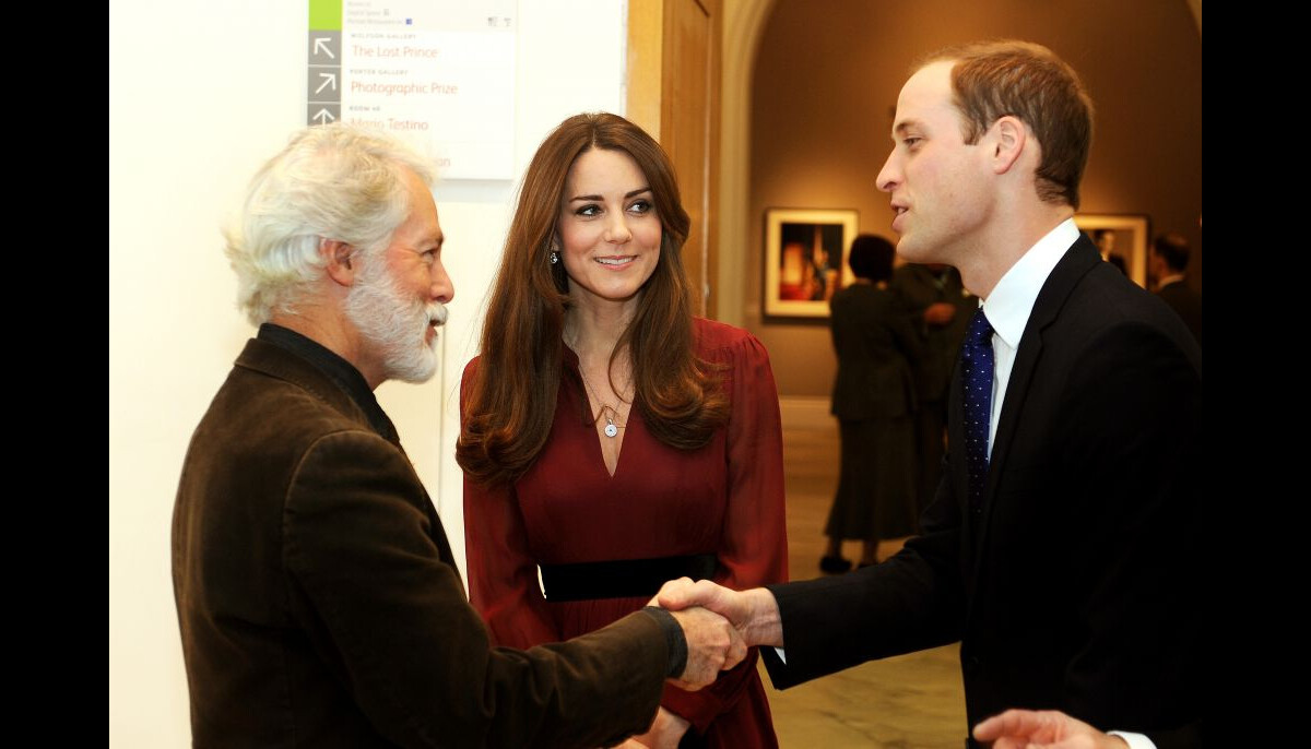 Photo : Le prince William et Kate Middleton avec le peintre Paul Emsley ...