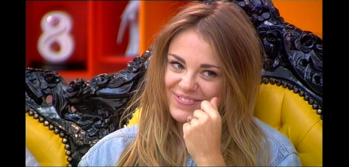 Photo : Sara et son regard malicieux, dans "Secret Story 8", le ...