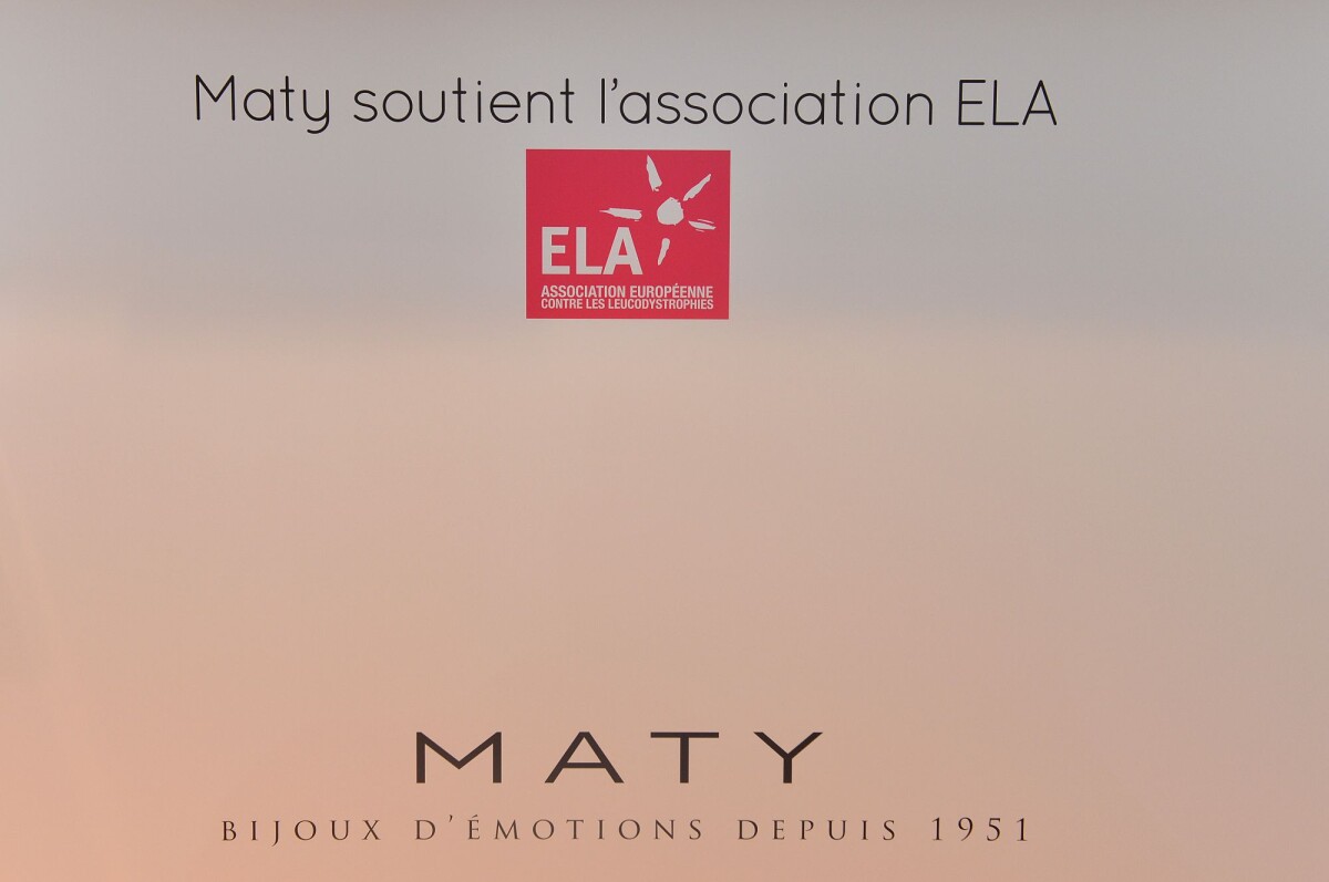 Photo : La boutique Maty place de l'Opéra à Paris recevait Marion ...