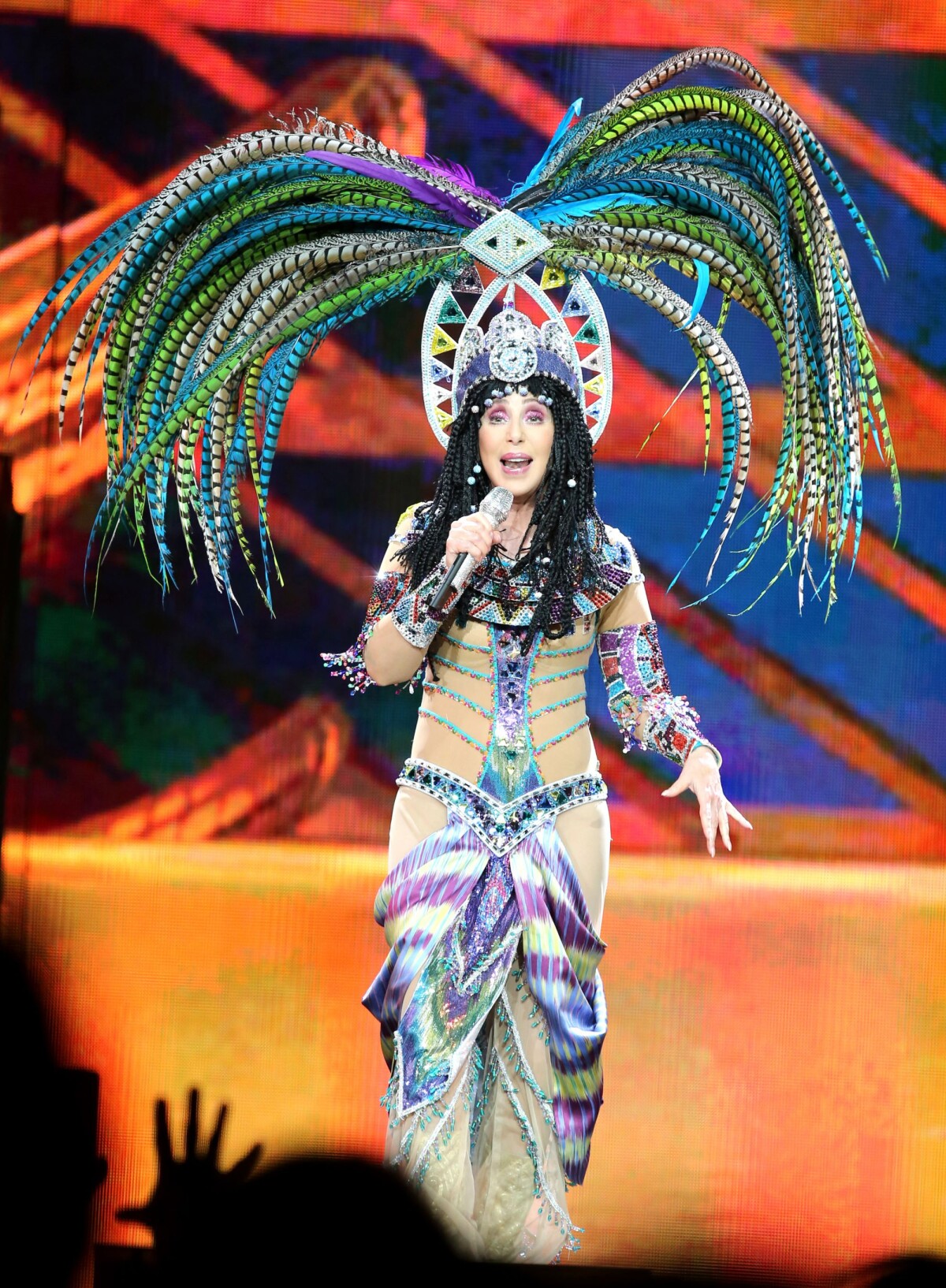 Photo : Cher, sur une scène à Vancouver au Canada, le 27 juin 2014 ...